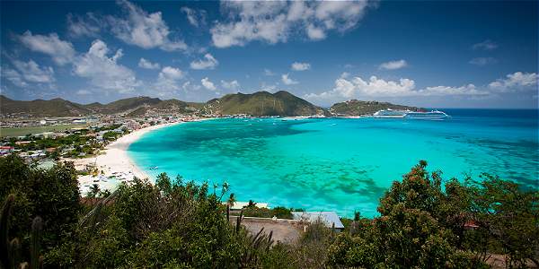 Descubre El Encanto de la Isla San Martín en Puerto Rico - Viajeros Ocultos