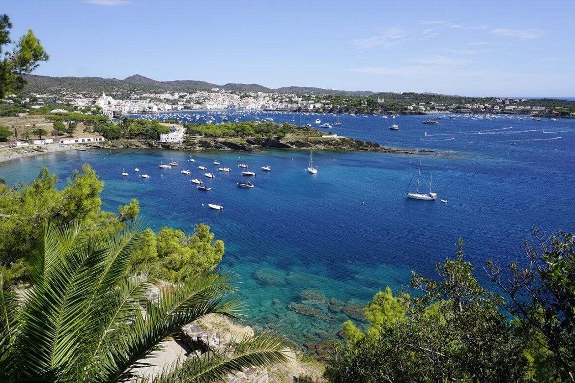 Qué ver y hacer en Cadaques, un pueblo de Cataluña - Viajeros Ocultos