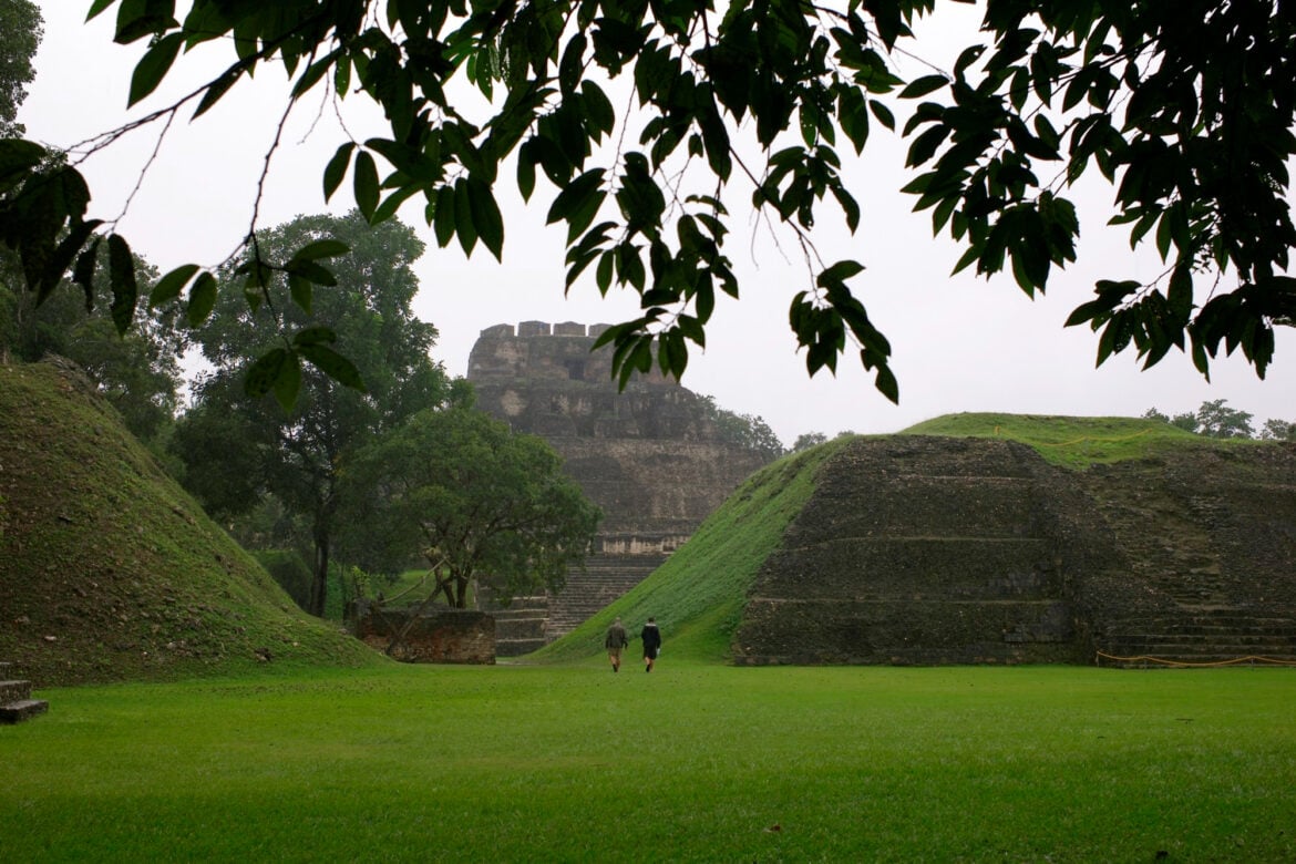 Ruinas mayas de Xunantunich Belice - Viajeros Ocultos
