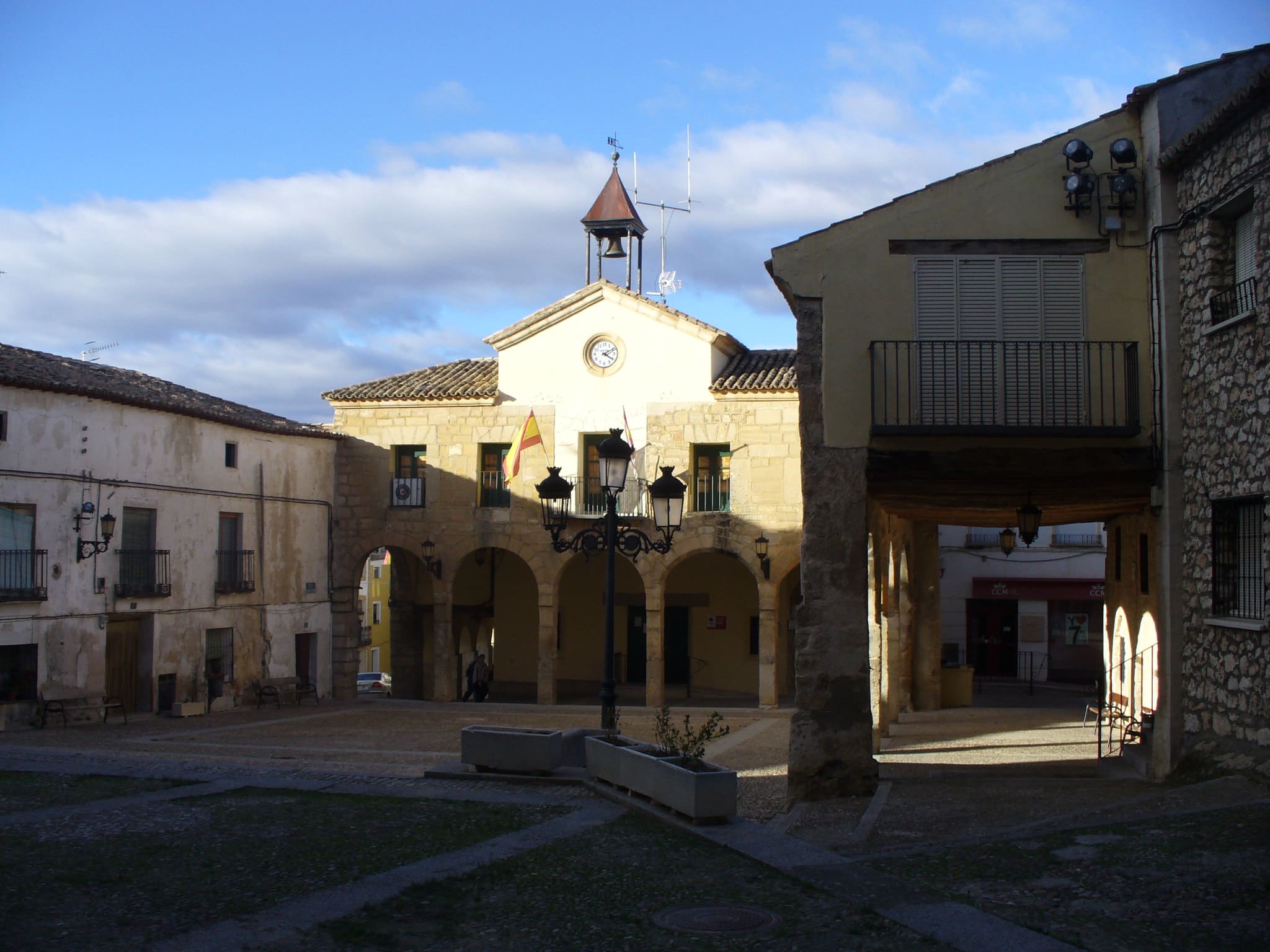 Descubre Buendía y la ruta de las Caras - Viajeros Ocultos