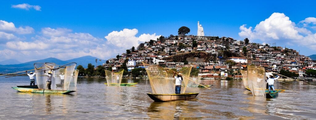 Viaje al Lago de Pátzcuaro, sus islas y Pueblo Mágico - Viajeros Ocultos