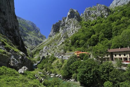 ¿Qué se puede hacer en Poncebos? - Viajeros Ocultos