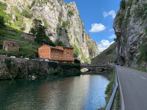 ¿Qué se puede hacer en Poncebos? - Viajeros Ocultos