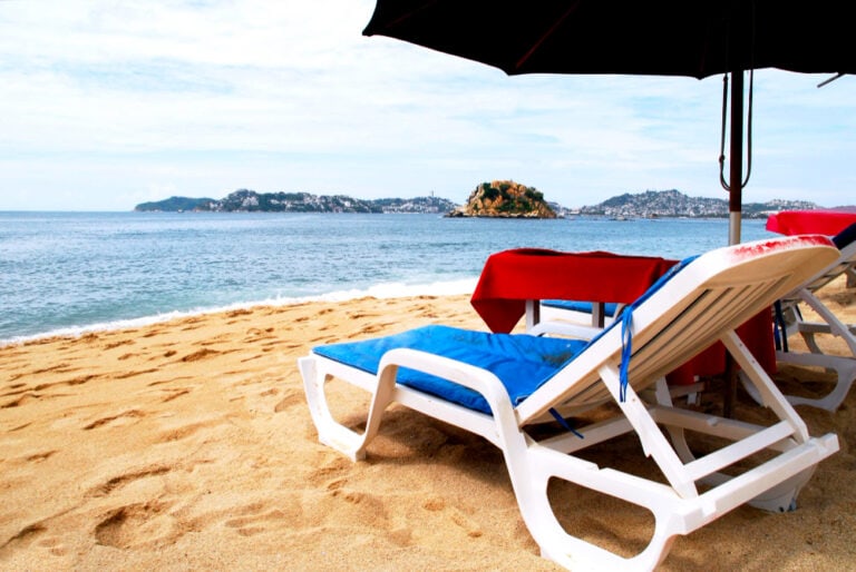 Guía de viaje a playa Condesa, Acapulco - Viajeros Ocultos