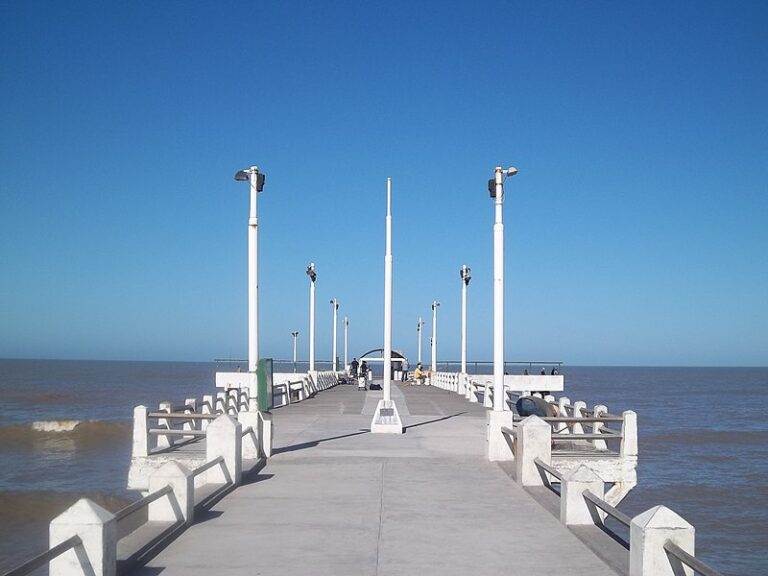 La costa en Mar de Ajó, Argentina - Viajeros Ocultos
