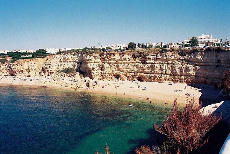 Guía de viaje por Lagoa en Algarve - Viajeros Ocultos