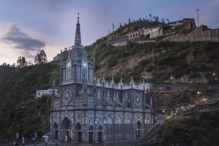 Visita al Santuario de Las Lajas, Colombia - Viajeros Ocultos